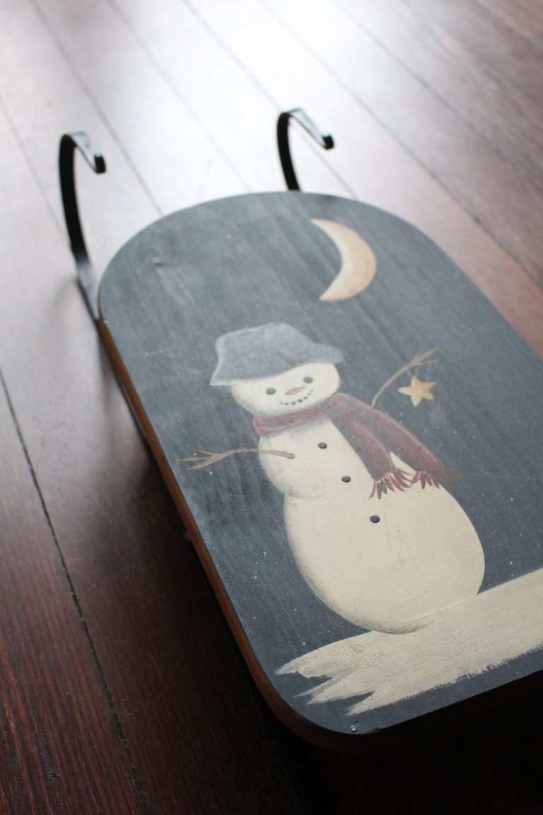 DIY Christmas Tree Sled - Thrifty Style Team - 2 Bees in a Pod
