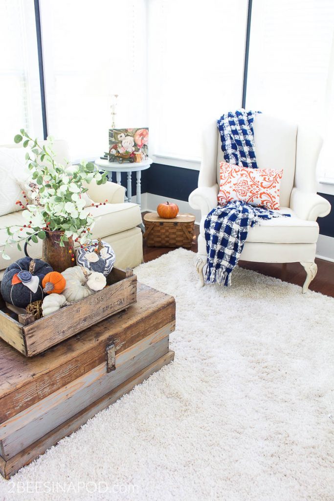Ready for Fall Living Room Tour - 2 Bees in a Pod