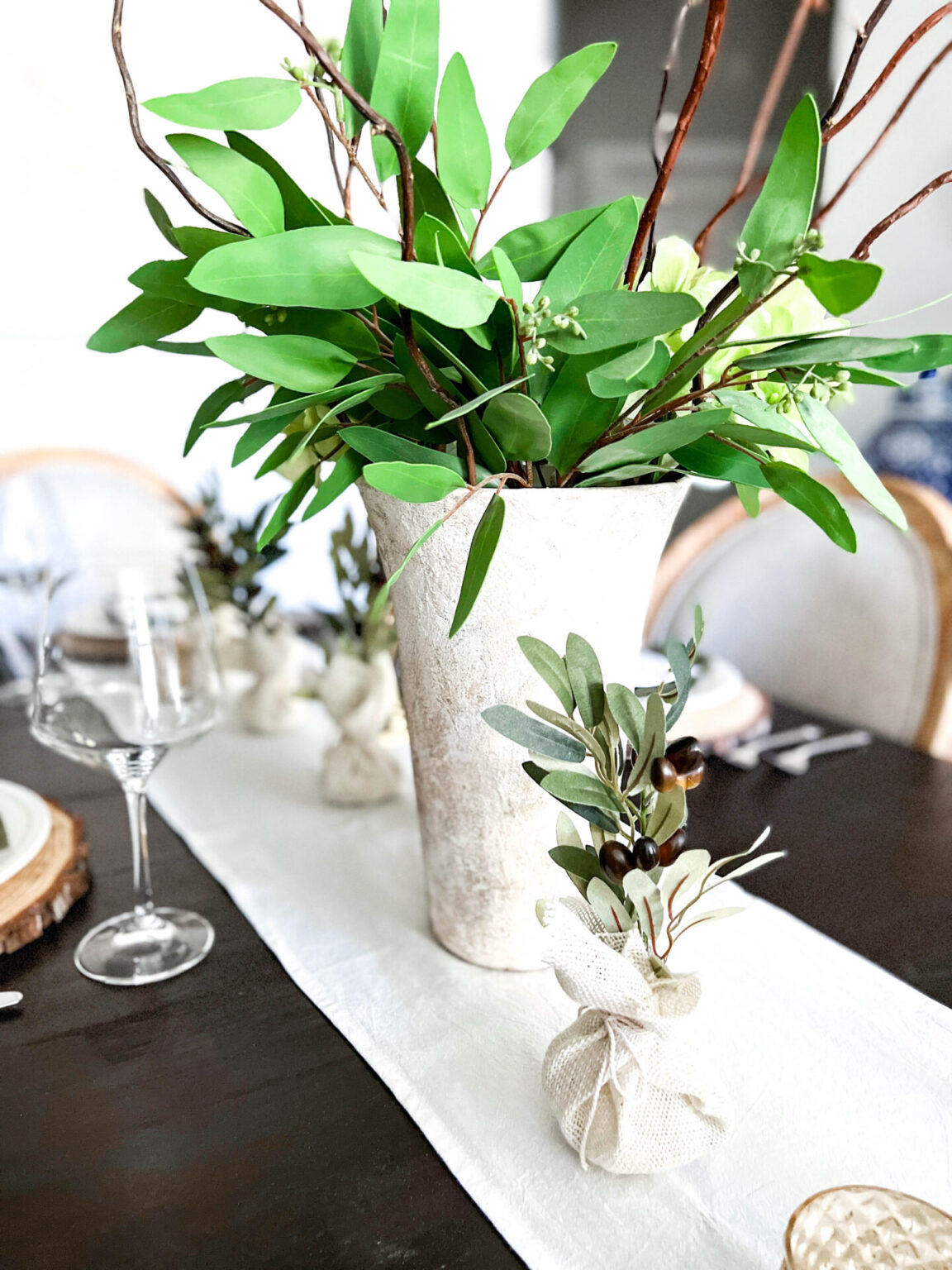 Olive Thanksgiving Tablescape - Thrifty Style Team - 2 Bees in a Pod